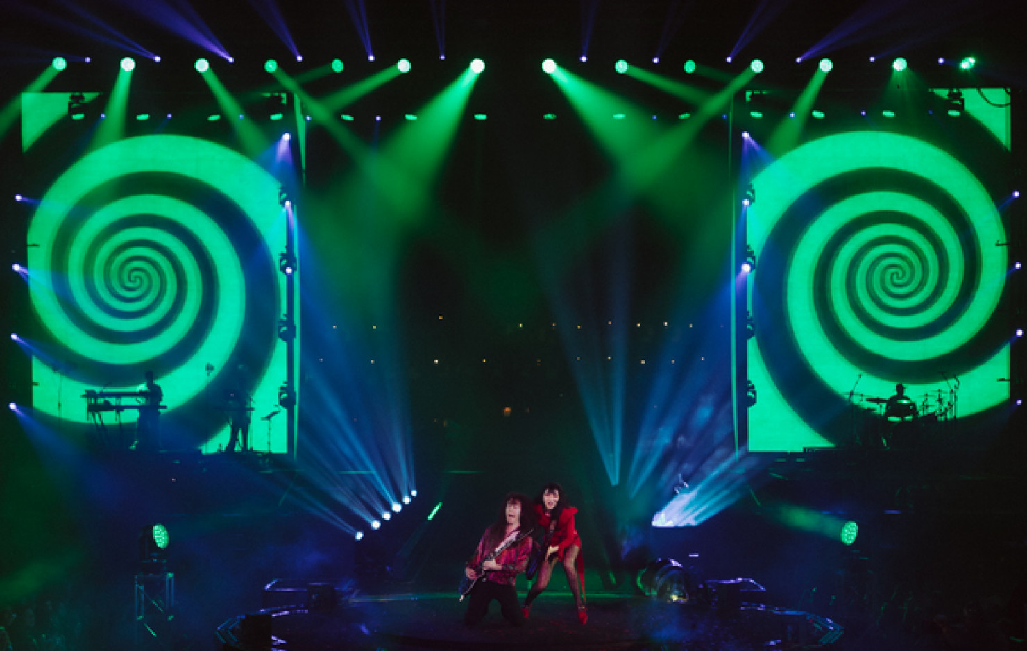 ISYANA DAN MARTY FRIEDMAN EKS MEGADETH TAMPIL MERIAH DI ‘LOST IN HARMONY’