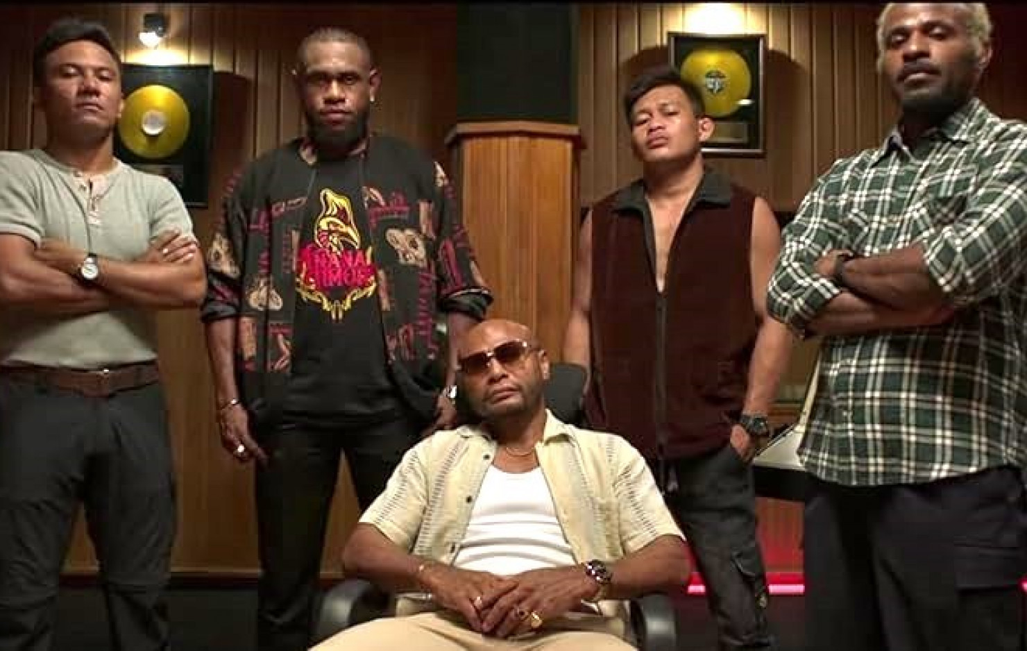 REVIEW FILM ‘KAKA BOSS’, UPAYA MELEPAS STEREOTIP TENTANG ORANG TIMUR